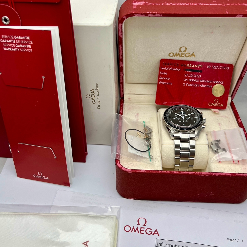 Omega Speedmaster Moonwatch