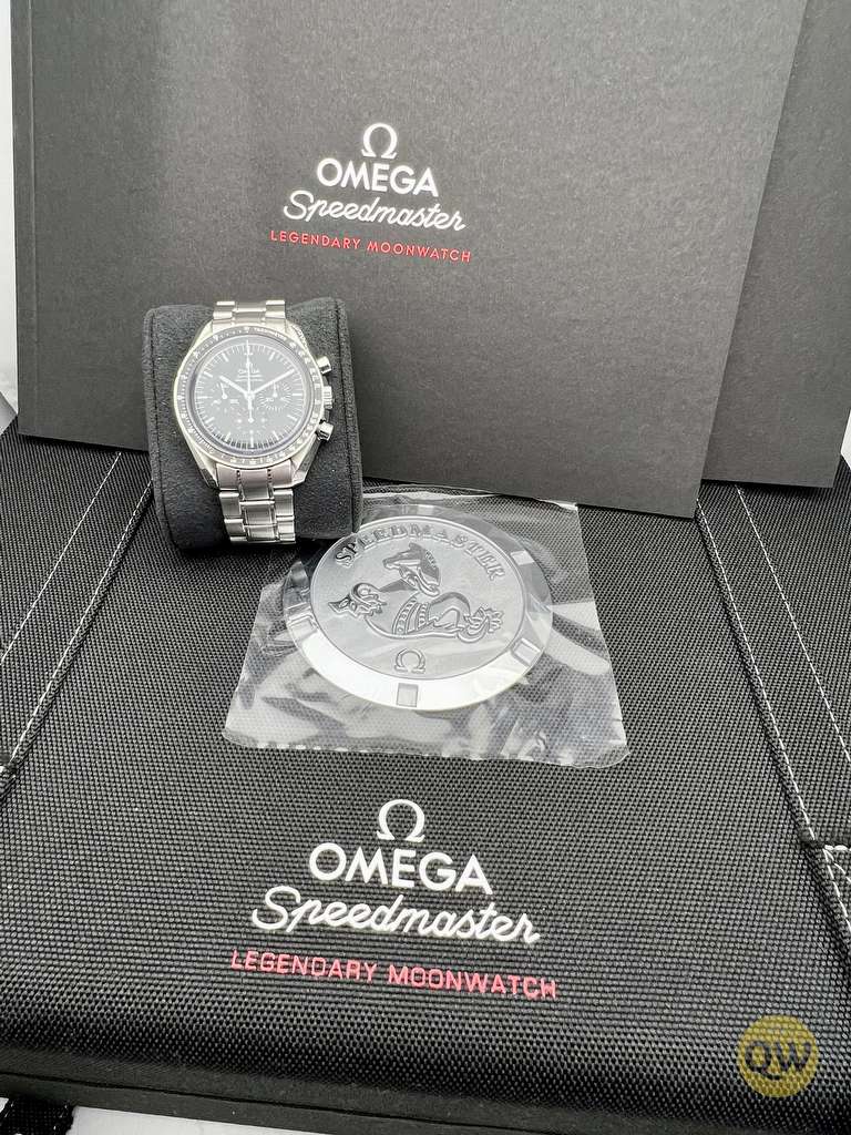 Omega Speedmaster Moonwatch Hesalite
